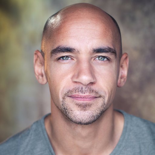 Coronation Street Blog: Blast from Robert's past rocks up in Corrie tonight