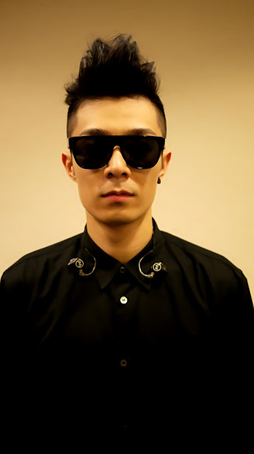 RUNWAY WORKSHOP: PAKHO in SUPER