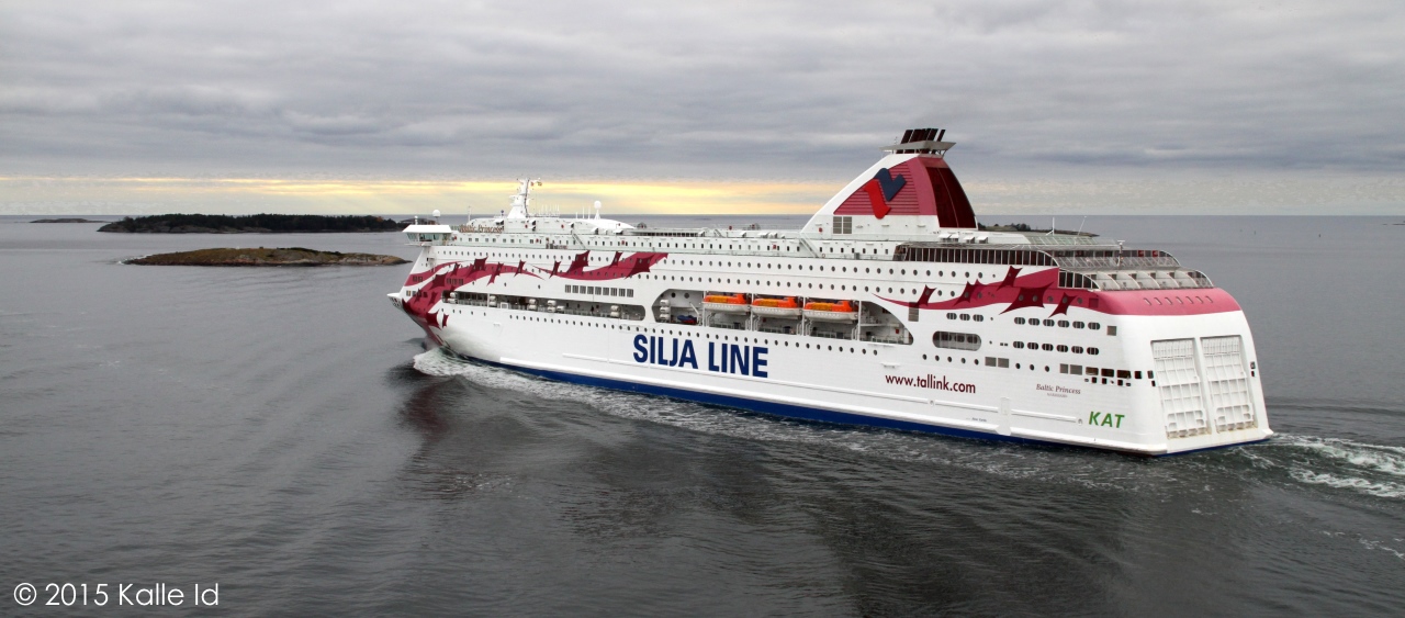 kships: Baltic Princess in Mariehamn, 30 October 2015
