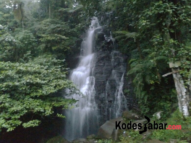 Curug Cipurut Purwakarta di kaki Gunung Burangrang | Kodes Jabar