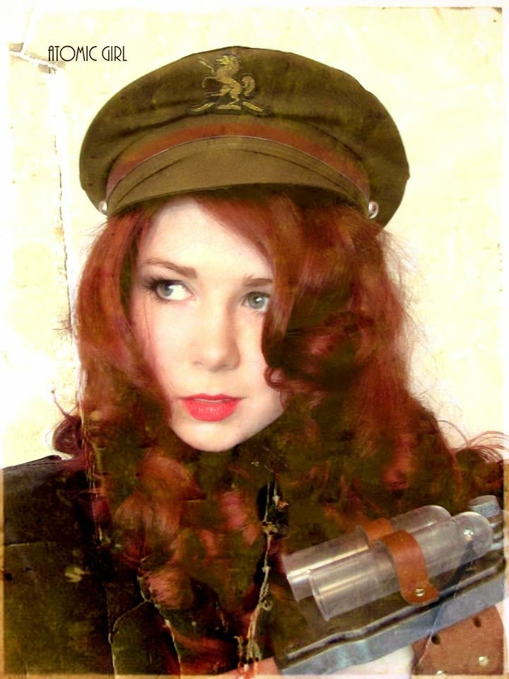Calvin's Canadian Cave of Coolness: Atomic Girl Cosplay