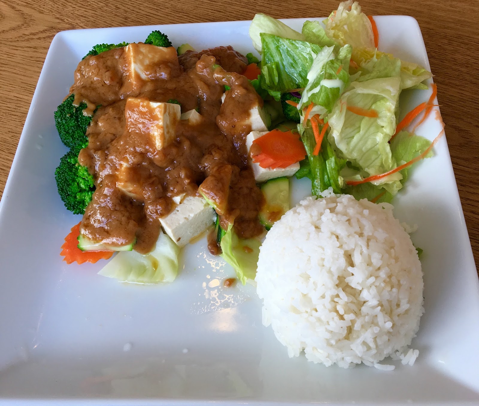 Sacramento Vegan: Thai Farm House BBQ & Bistro