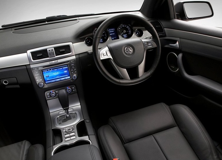 auto cars collection: 2011 Holden VE II Commodore Caprice V Review