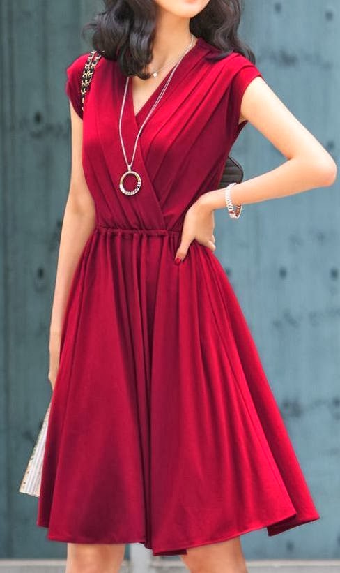 The Fabulous Fashion Styles: Gorgeous dark red dress