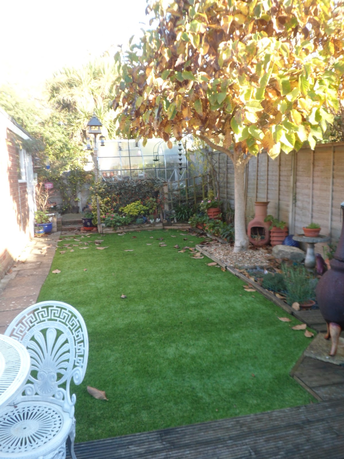 Poppy Patchwork: Meanwhile outside