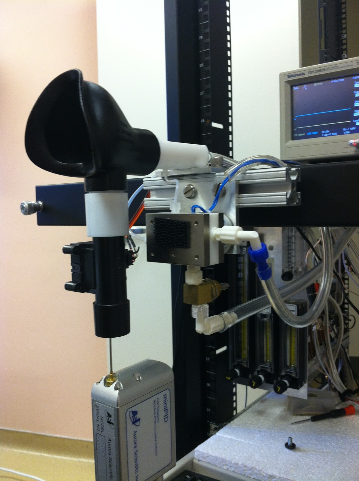 Lab Time: Human Olfactometer in Action