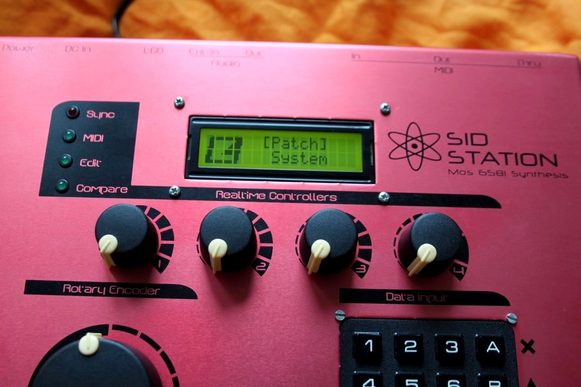 MATRIXSYNTH: Extremely Rare RED Beta Model SID Station