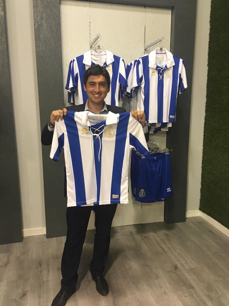 Classy Limited Edition Granada CF 2019 Kit Released - Footy Headlines