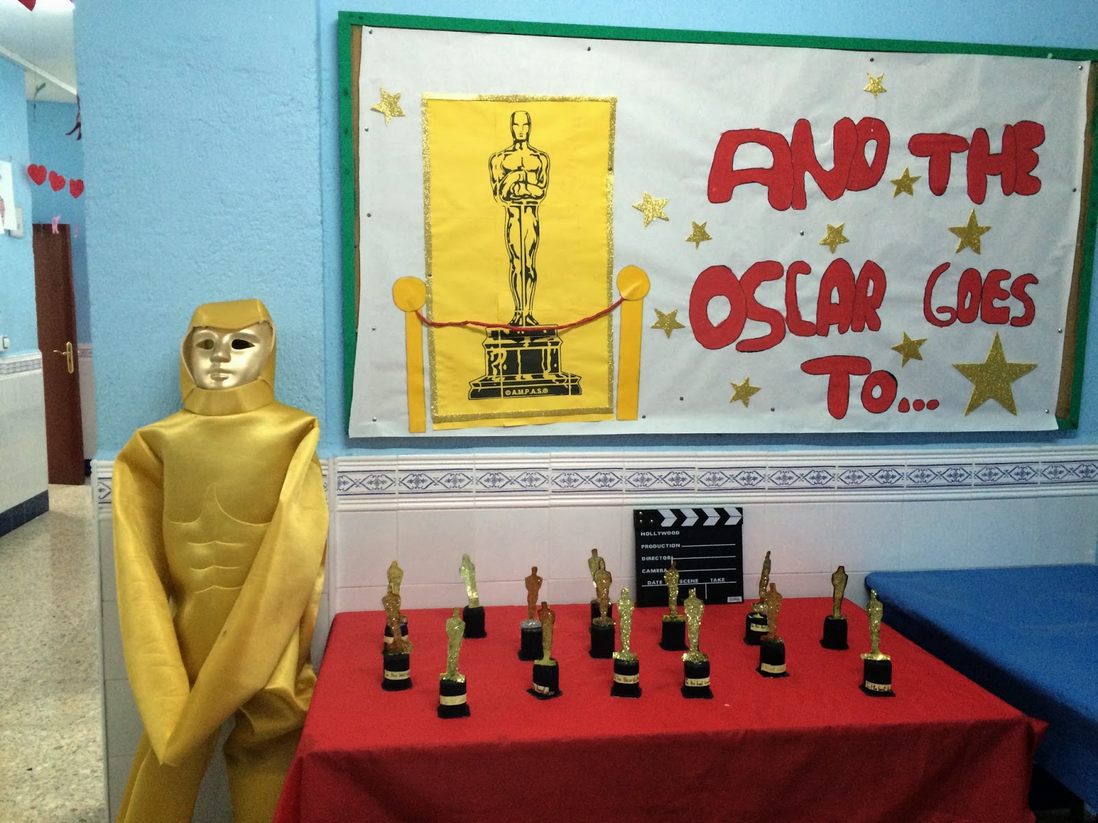 OUR ENGLISH CLASS: And the oscar goes to .... ( Display)