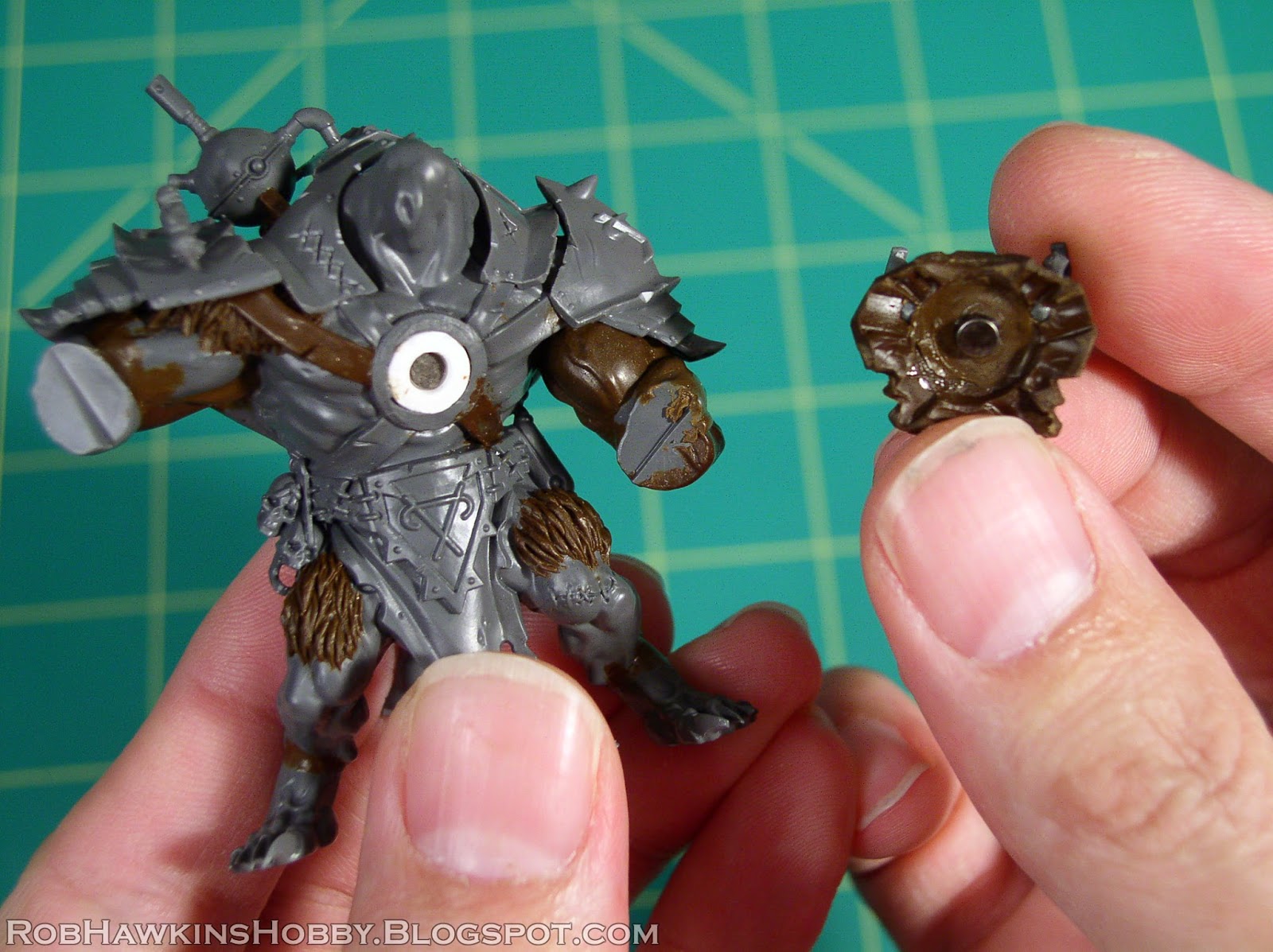Rob Hawkins Hobby: Skaven Stormfiends: Armoring Up