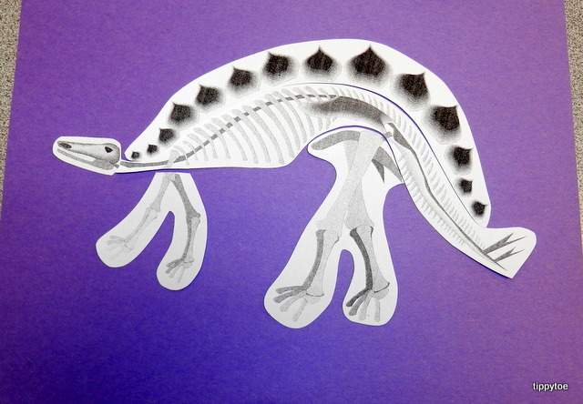 Tippytoe Crafts: Dinosaur Skeleton Puzzles
