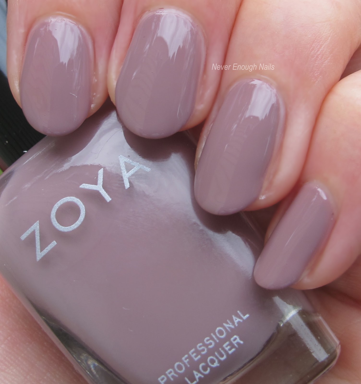 Never Enough Nails: Zoya Sophisticates Fall 2017 Swatches, Part 1!