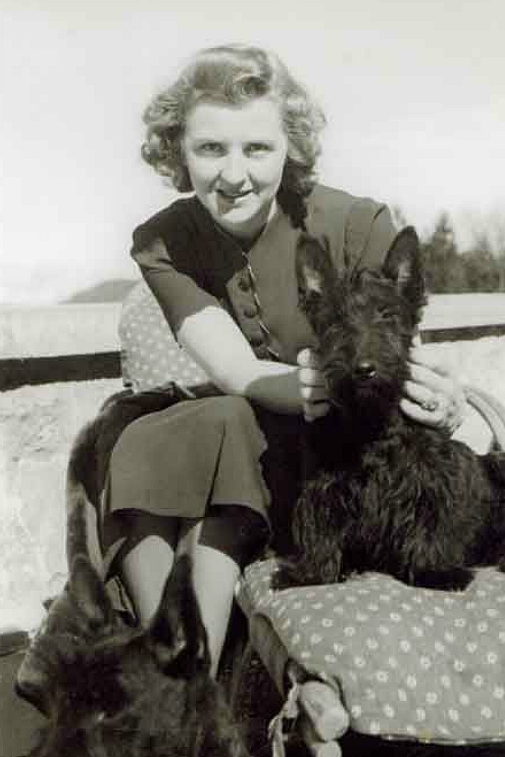 WHBC-GR: Εύα Μπράουν | Η γυναίκα του Χίτλερ είχε εβραϊκές ρίζες!