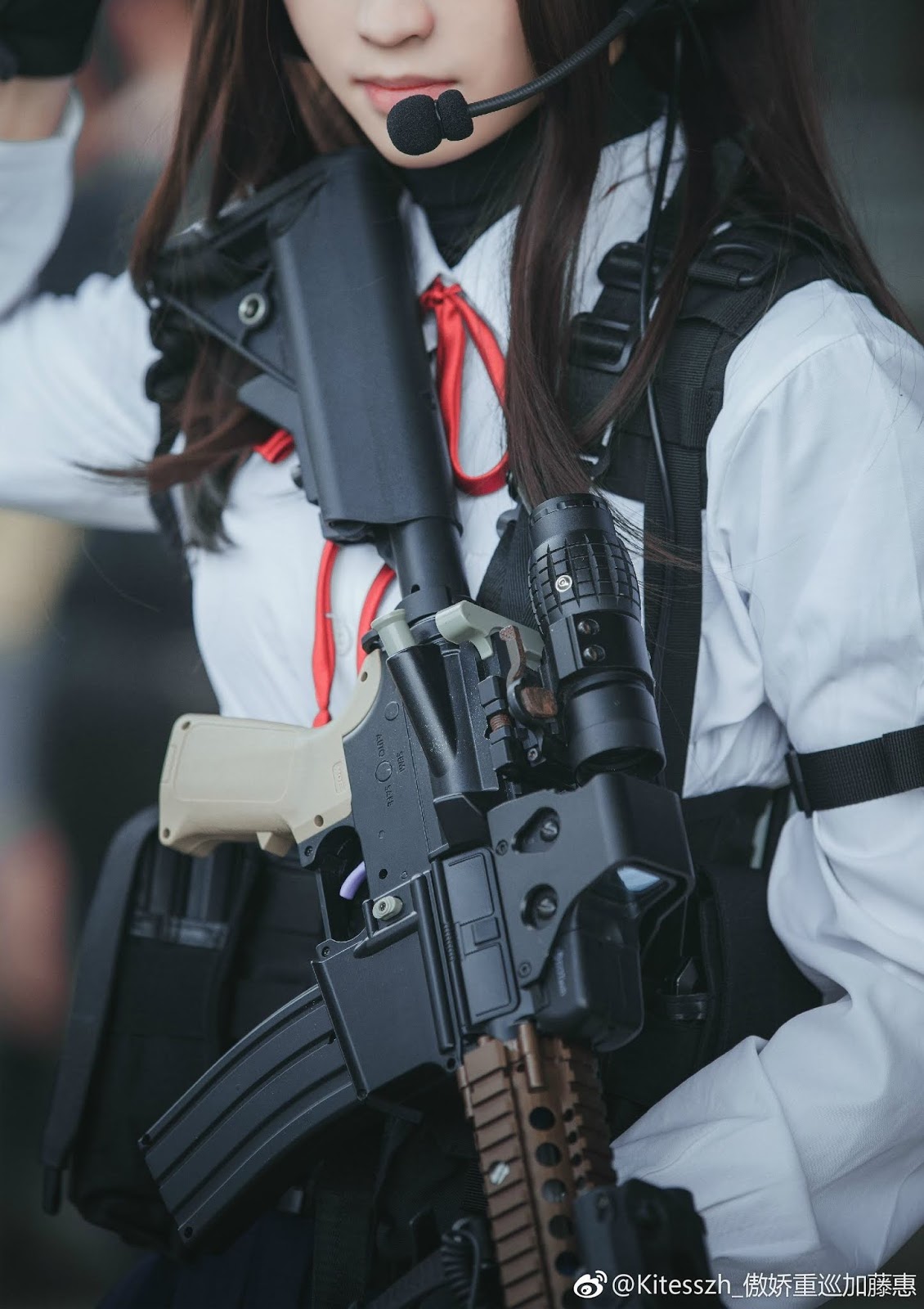 Amazing WTF Facts: Cute Asian Girls With Guns - Japanese Cosplay Armed ...