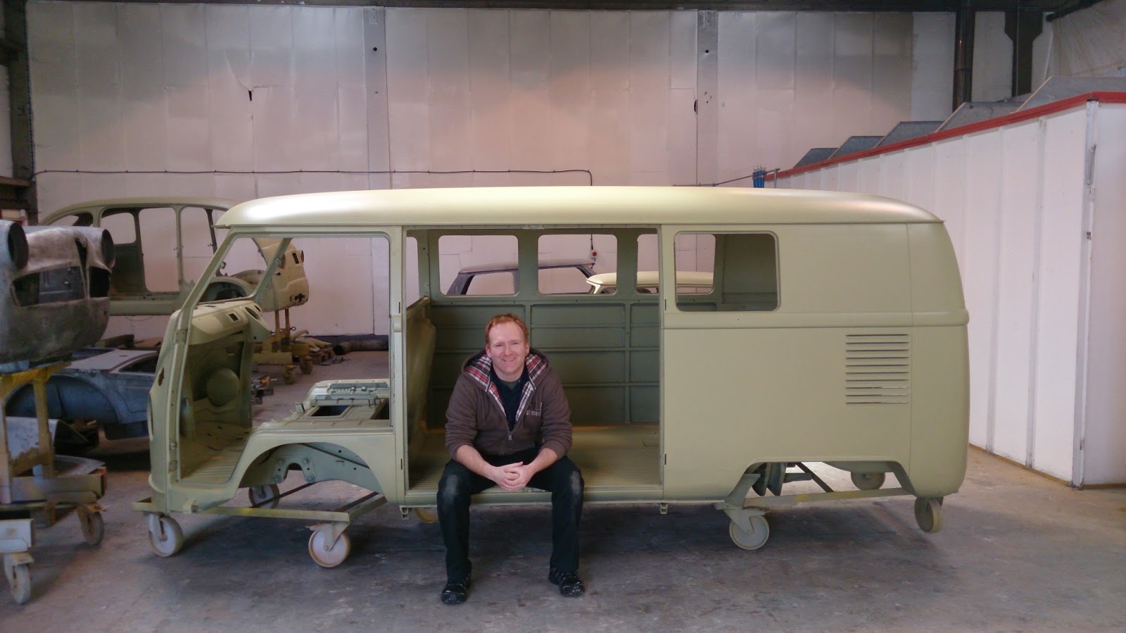 Pauls splitscreen van project: Chemical stripping the van at Enviro strip