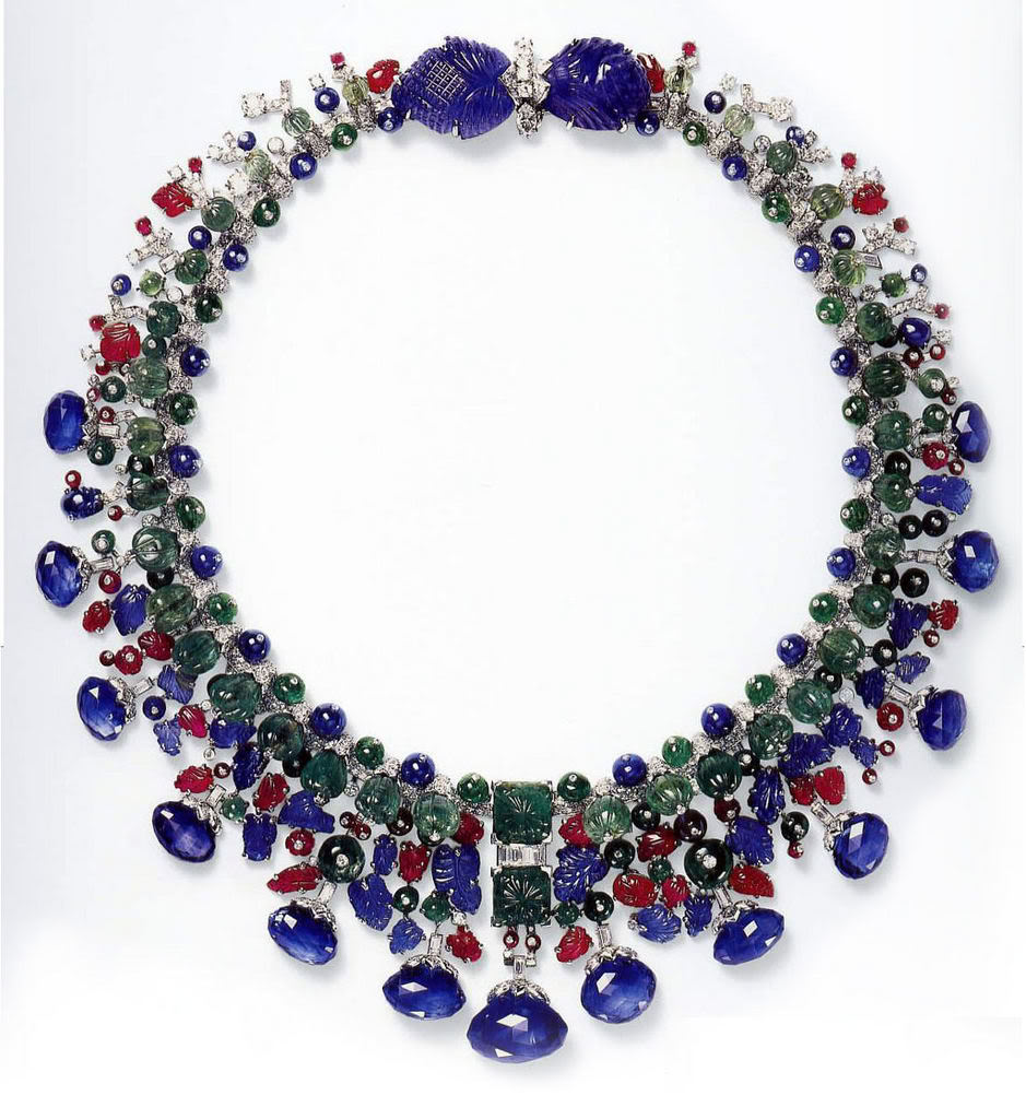 BIJOUX ET PIERRES PRECIEUSES: Daisy Fellowes:une femme. Son collier ...