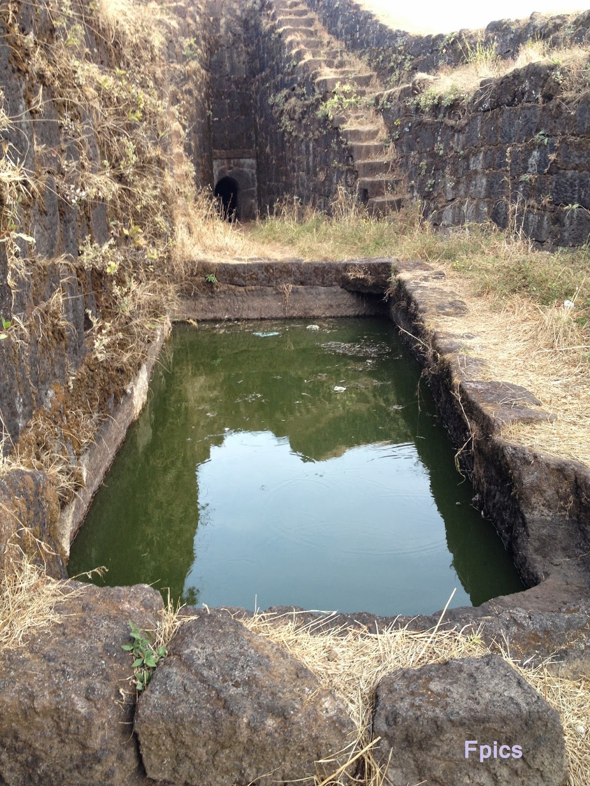 SOUTH INDIA TOURISM: TORNA FORT / LARGEST FORT IN PUNE / THE FIRST FORT ...