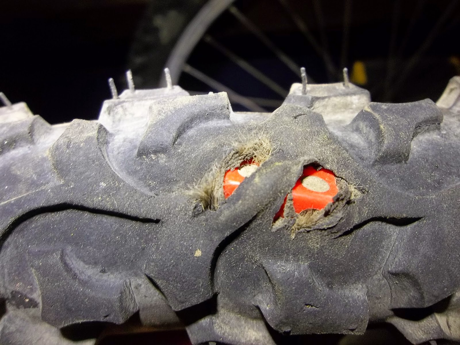 Utility Cycling Technology: Tire liners expose'