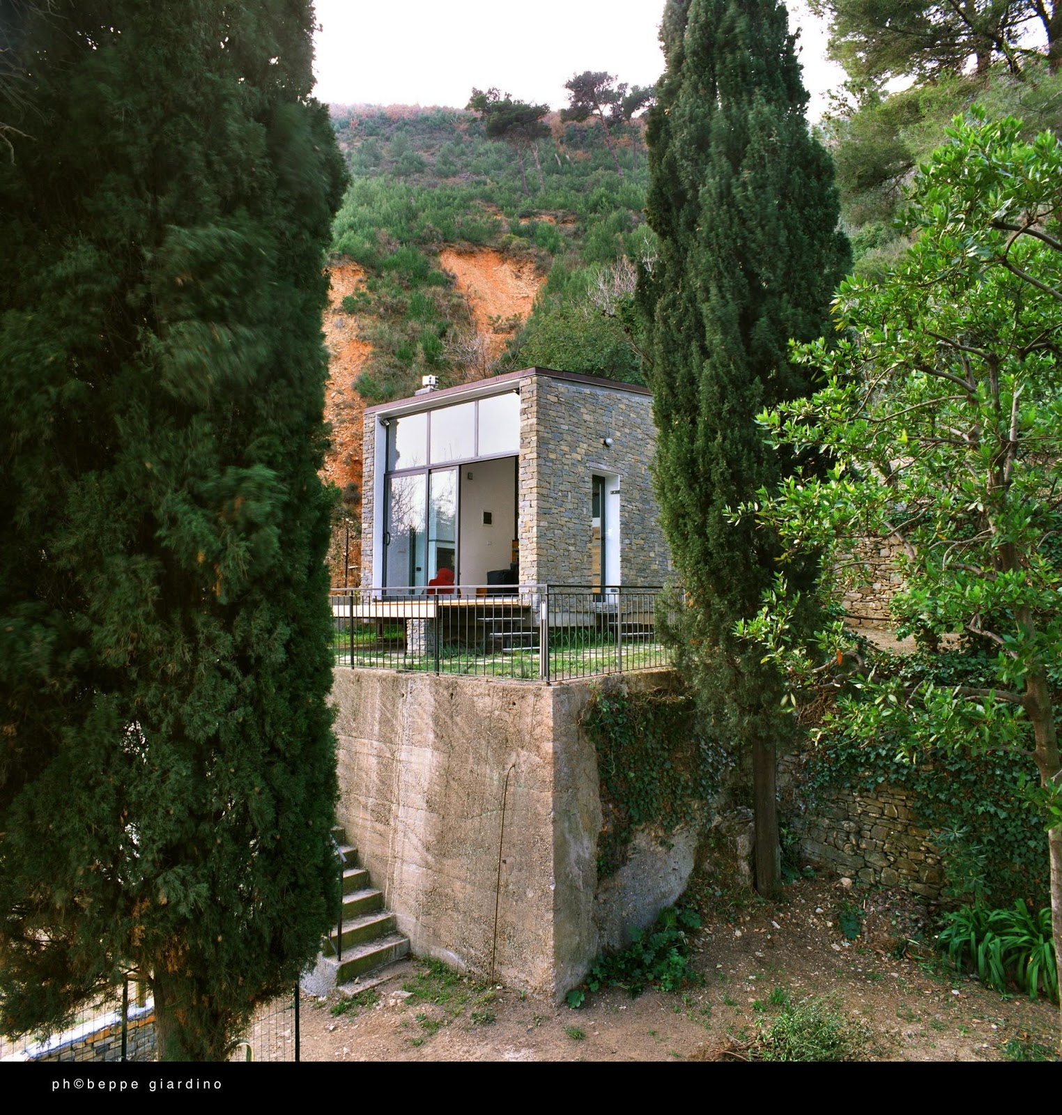 Tiny Italian Villa [ TINY HOUSE TOWN ]