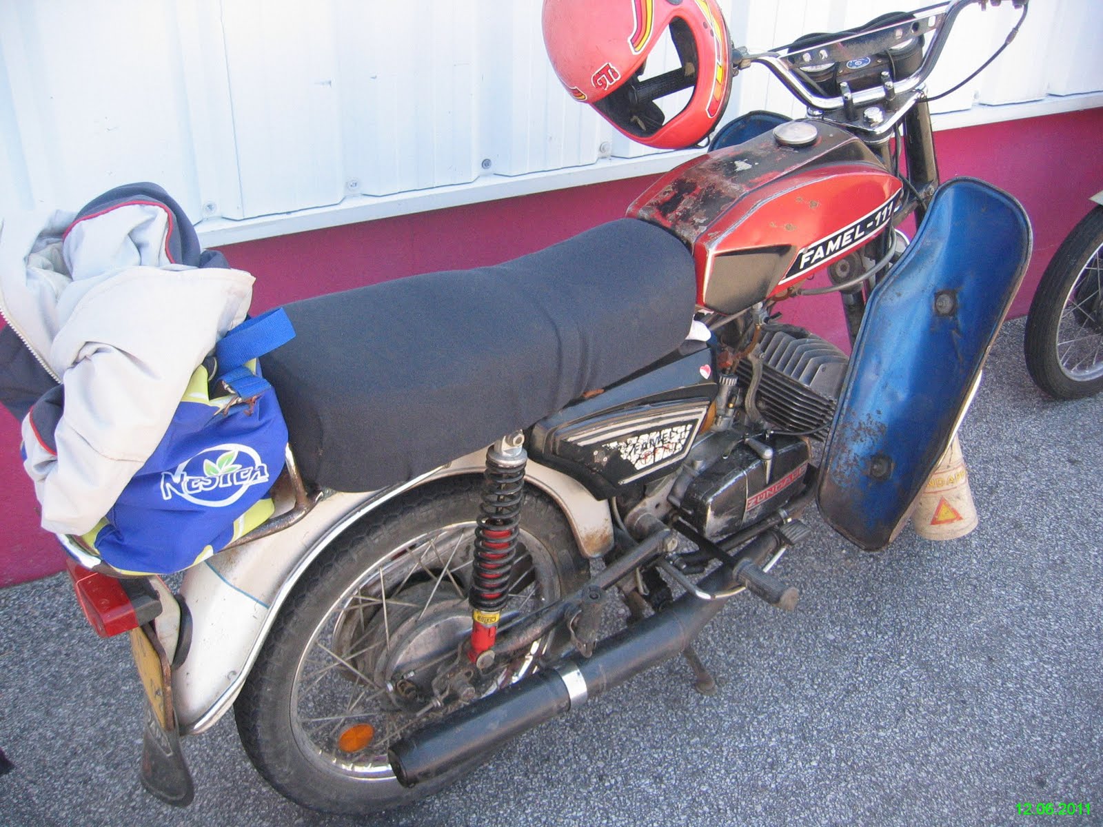 Curisco.PT: Famel 111