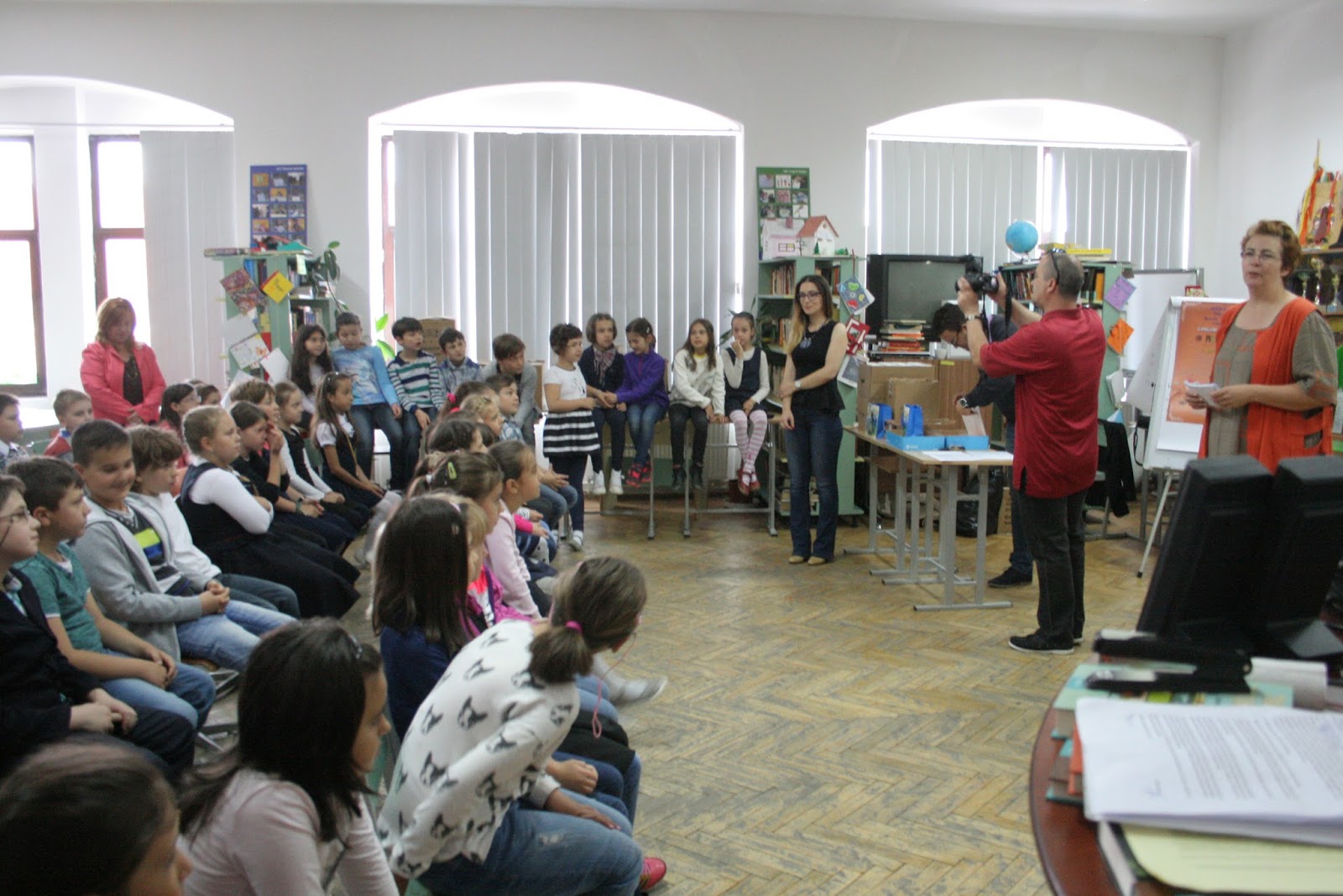 Scoala Peter Thal Rasnov: Album foto : "ROMANIA o parte din noi"