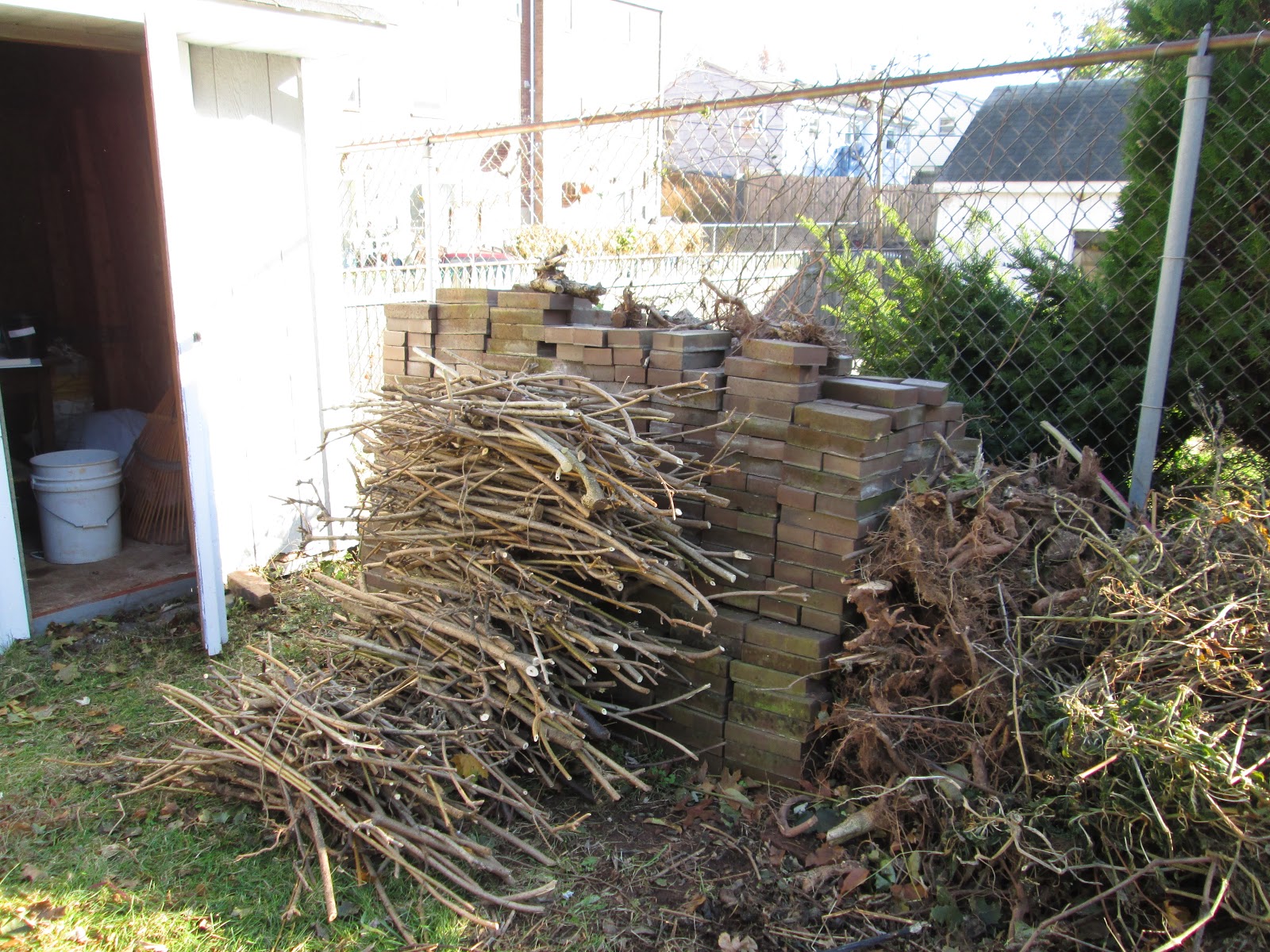 Ecofrugal Living: Conservation of Yard Waste