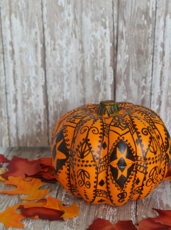 dreamingincolor: Ukrainian Egg Pumpkins