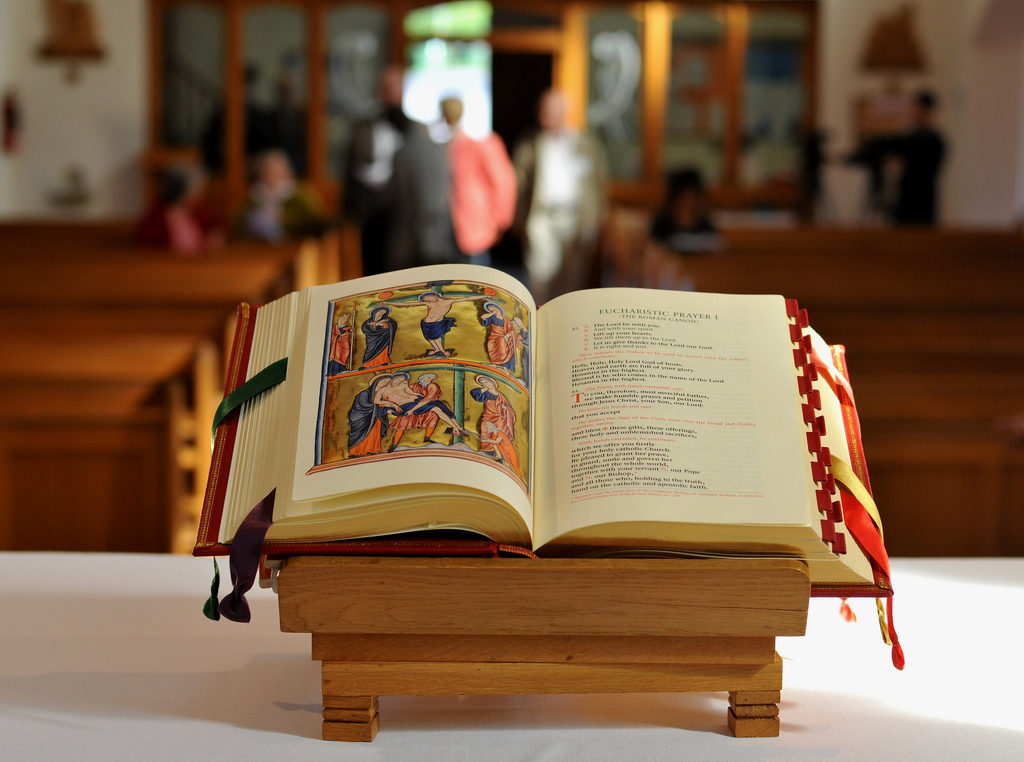 New Liturgical Movement: More photos and thoughts on the new Roman ...