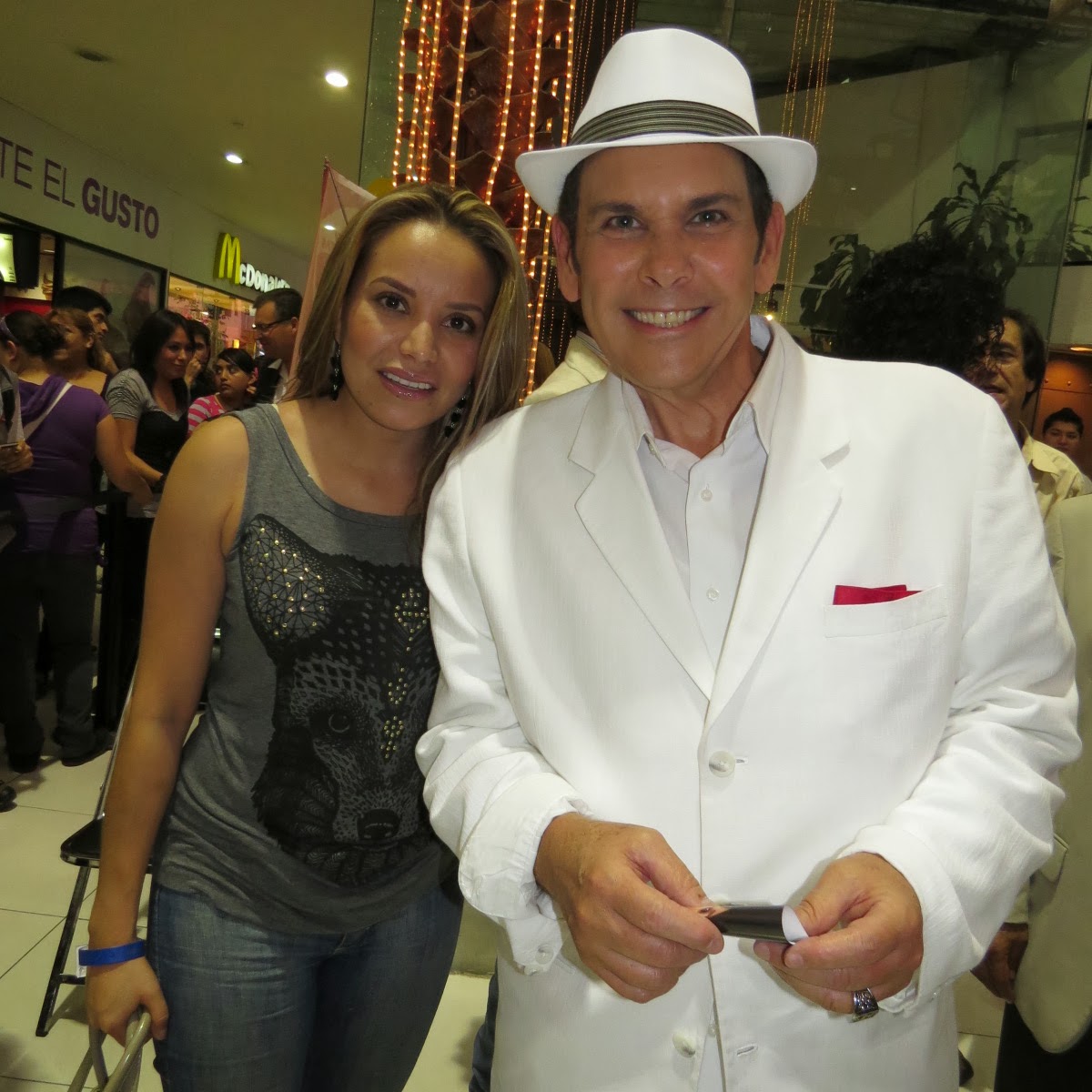 somoselespectador: MARILE ANDRADE LE TOCO PLAZA DE LAS ESTRELLAS