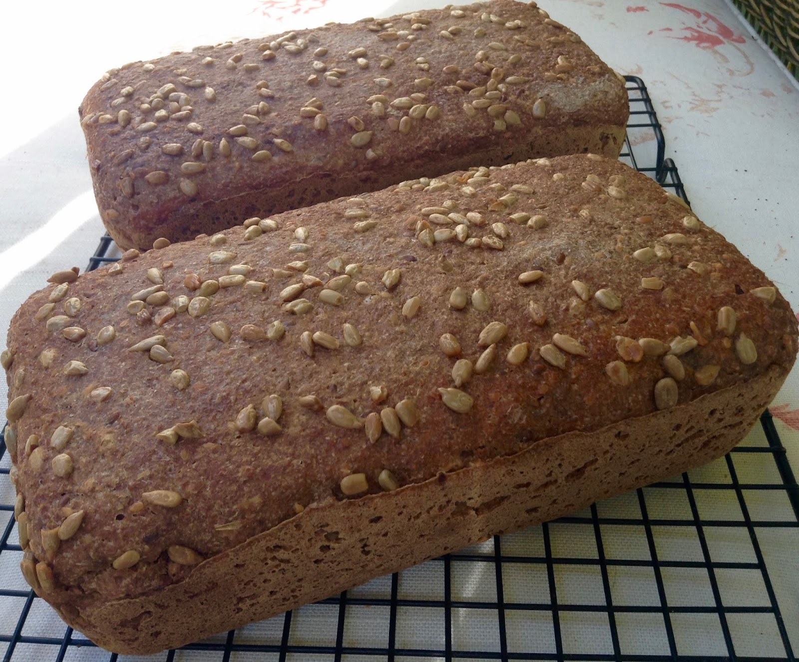 Brot & Bread: FRIESISCHES SCHWARZBROT - A HEARTY RYE FROM THE NORTH SEA ...