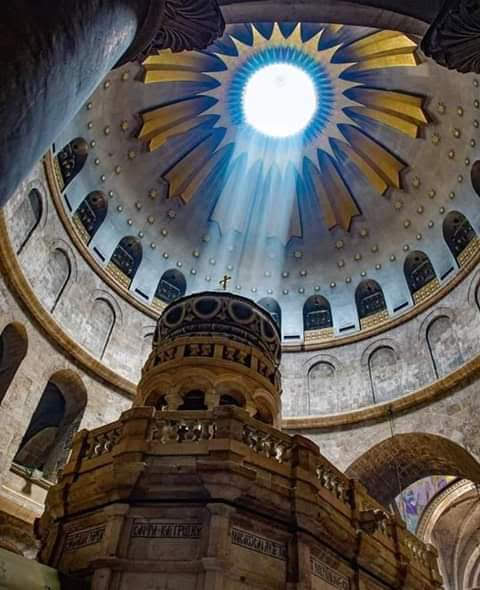 Χριστος ανεστη εκ νεκρων, θανατω θανατον πατησας, και τοις εν τοις ...