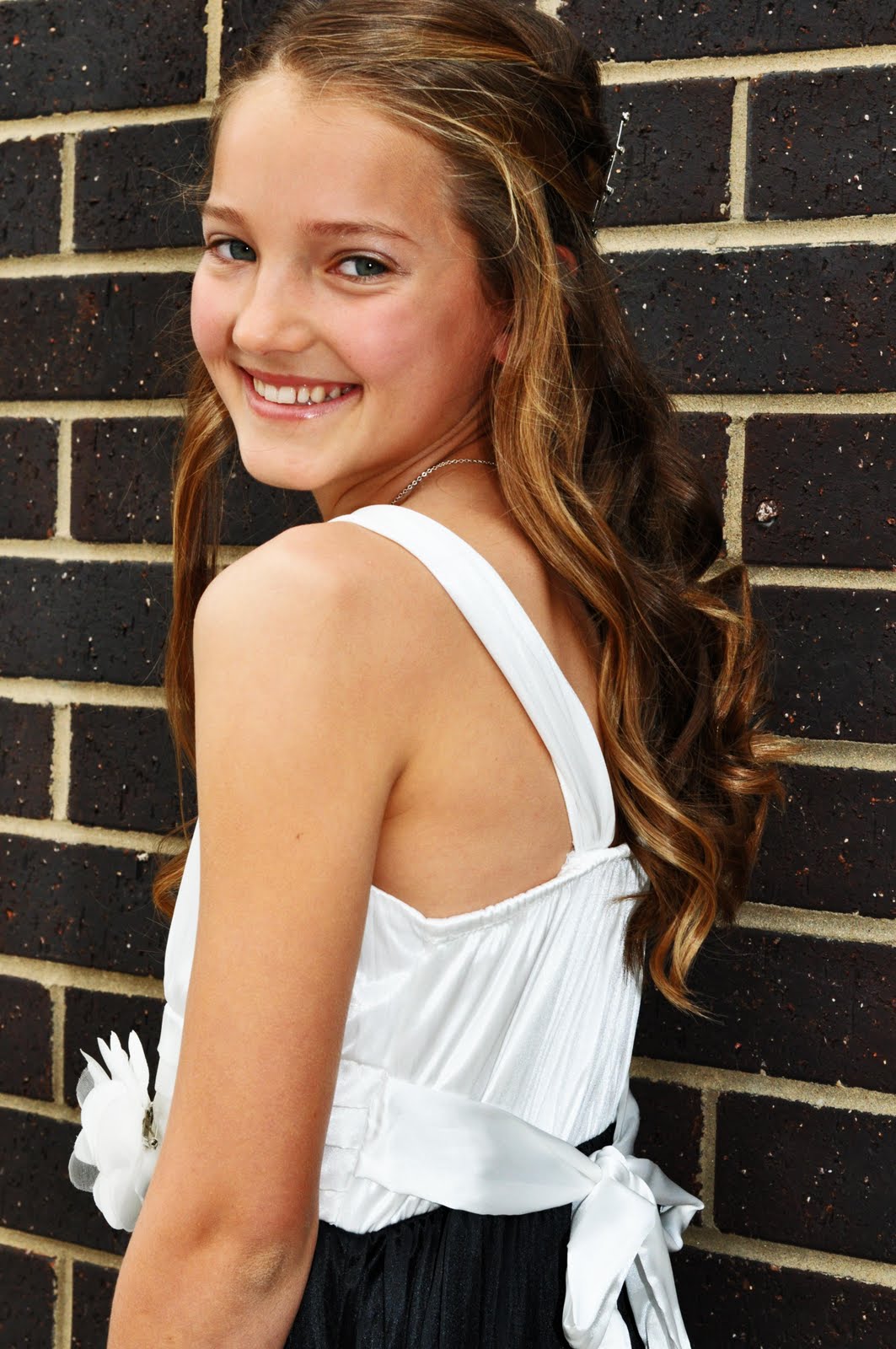 Windy Ridge Photography: Gunbower School Mini Deb Ball ...