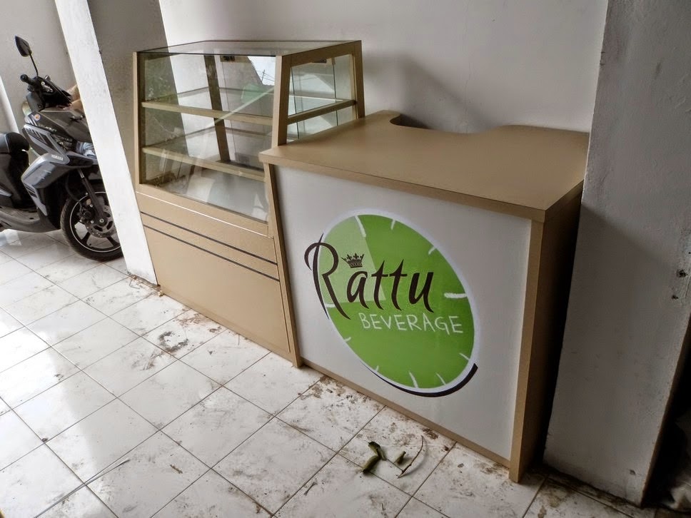 25 Gambar dan Harga Etalase Kue Terbaru 2018 - Model Desain Rumah Minimalis