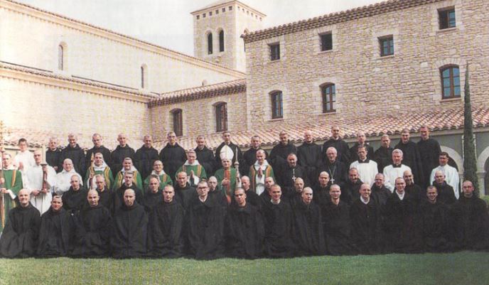 The Rad Trad: Ratzinger's Private Latin Mass?