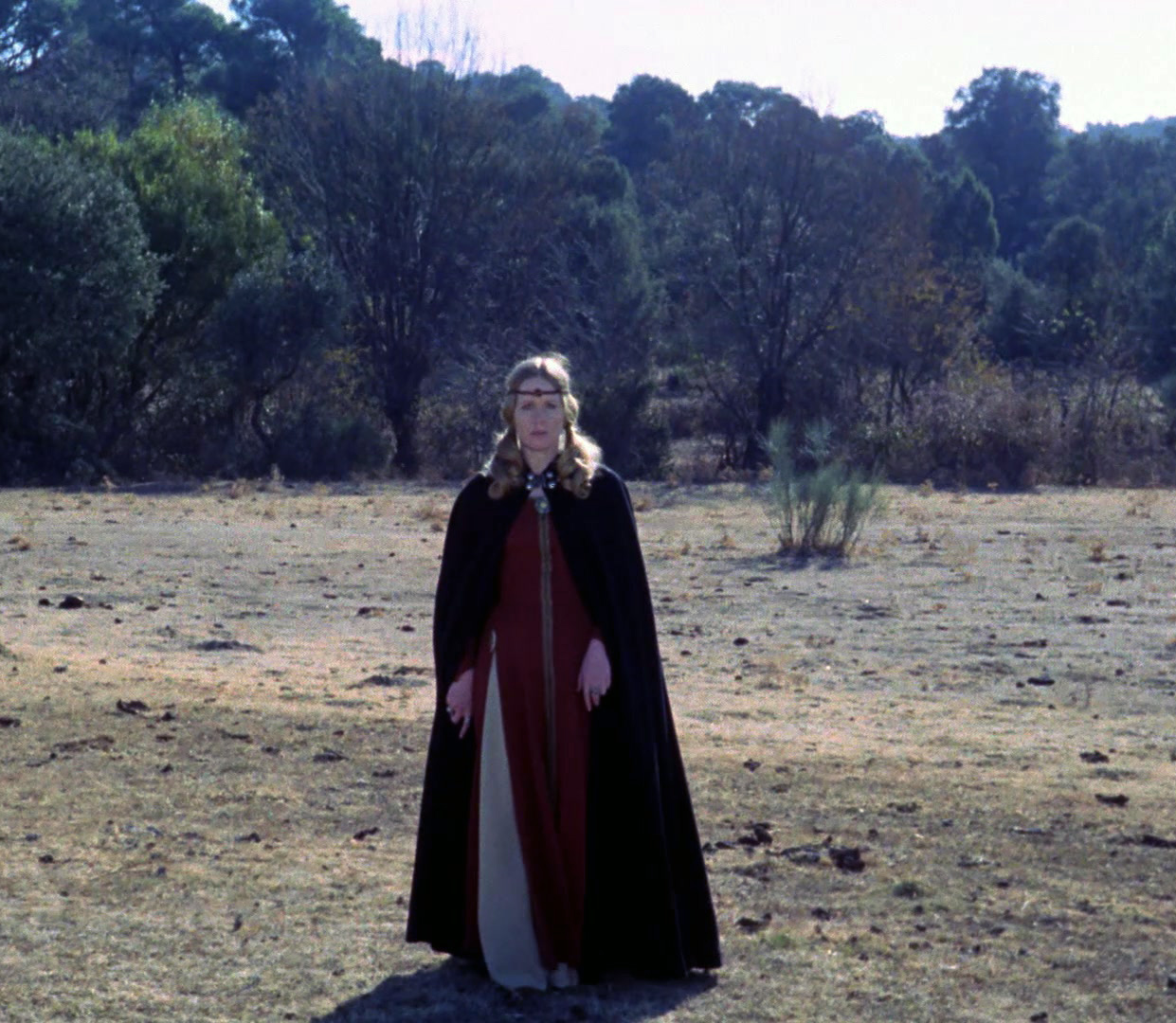 Leonor | MOSTBEAUTIFULGIRLSCAPS