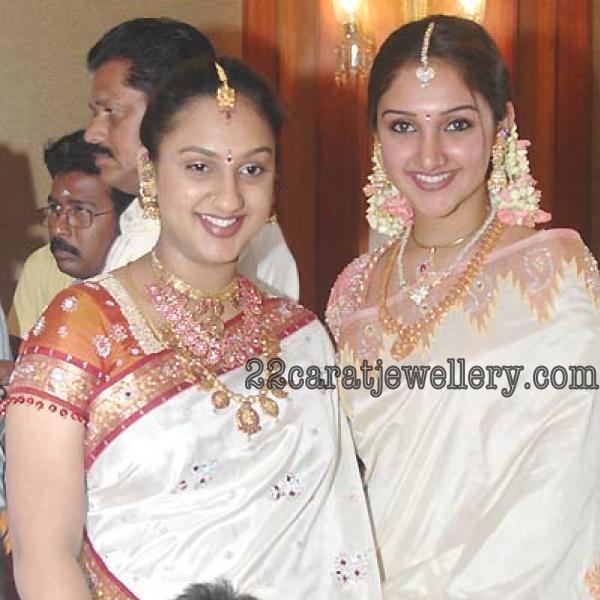 Preetha Vijay Kumar and Sridevi Jewellery at Arun and Aarthi Wedding ...