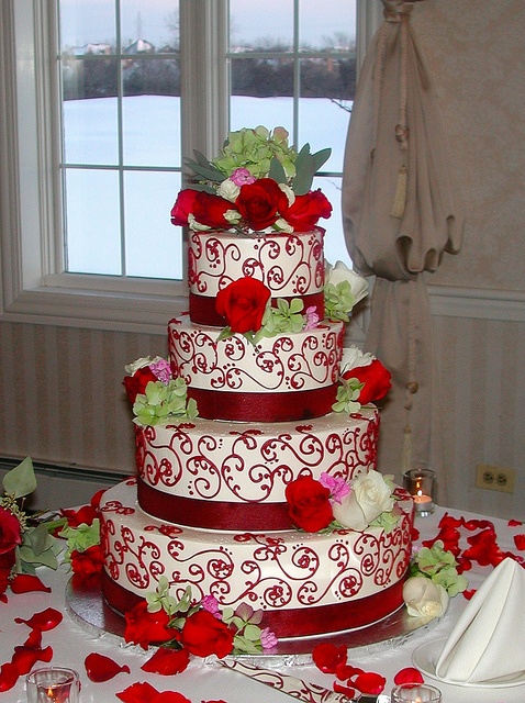Amazing Red And White Wedding Cakes [26 Pic] ~ Awesome Pictures