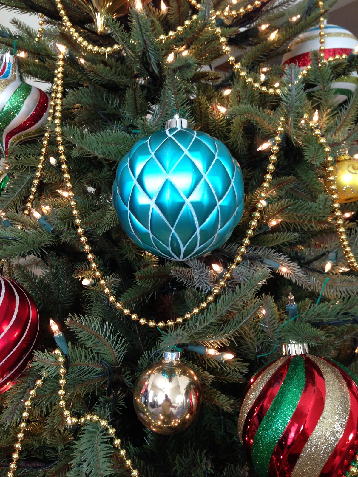 Dressed Up, Buttoned Down.: Holiday Bling: Decorating At Home 2012