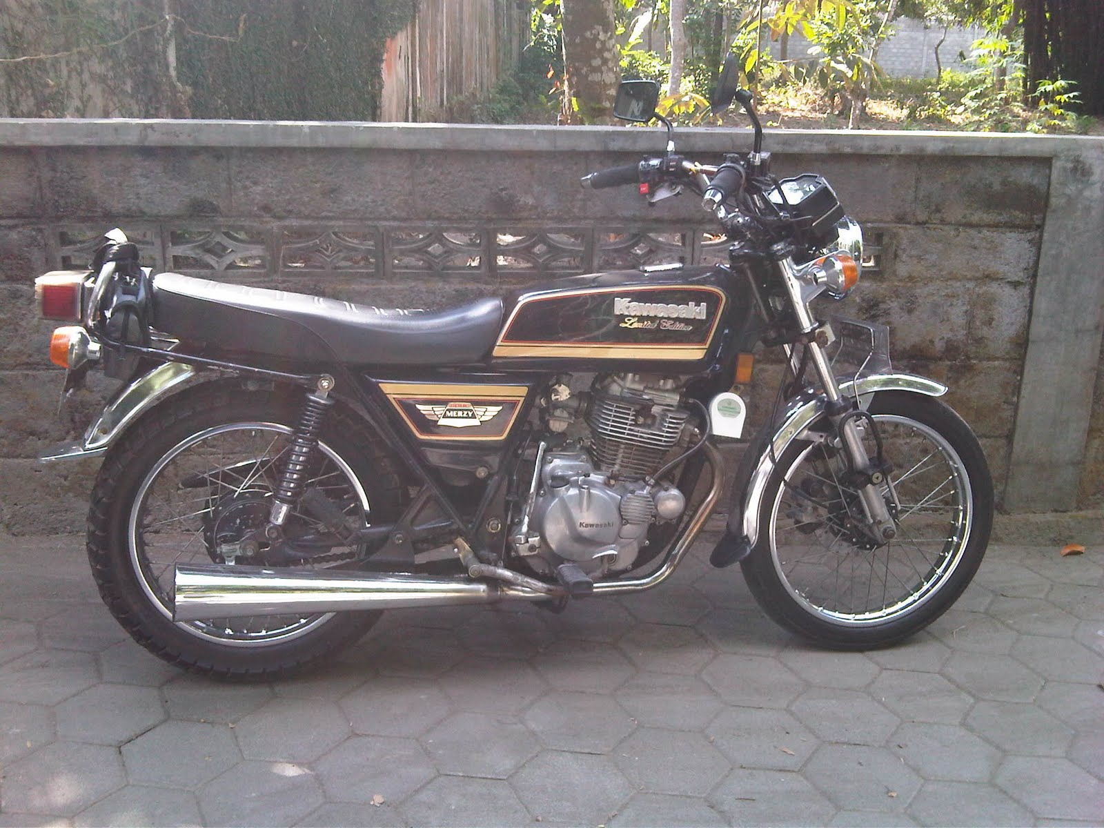 Kawasaki KZ200: Binter Merzy 1983