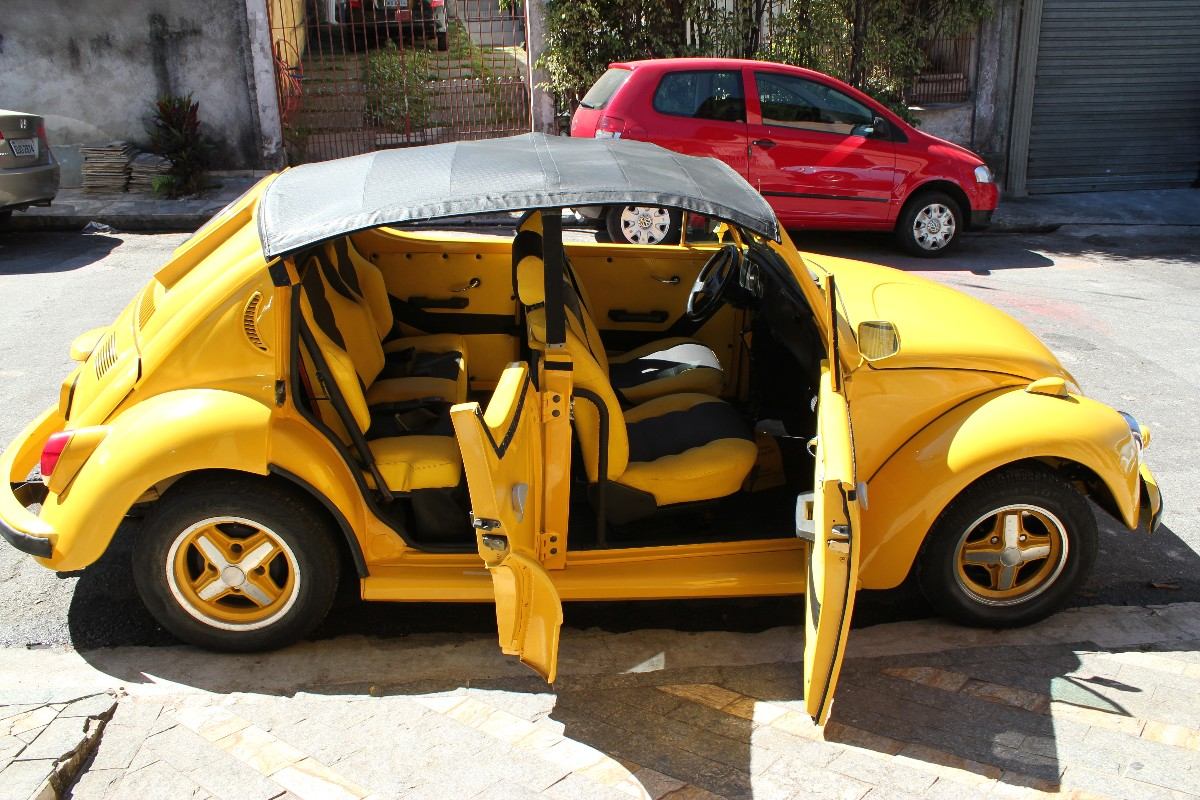 VOLKSWAGEN MAGGIOMODELLI: LA FANTASIA NON HA LIMITI ...........BEETLE ...