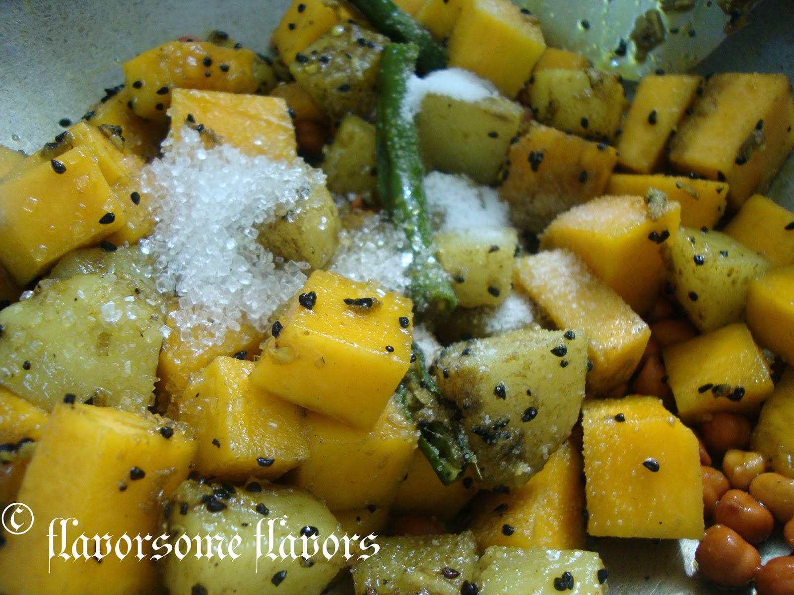 Flavorsome Flavors: Kumro-r Chokka – Indian Pumpkin Curry with Potatoes ...