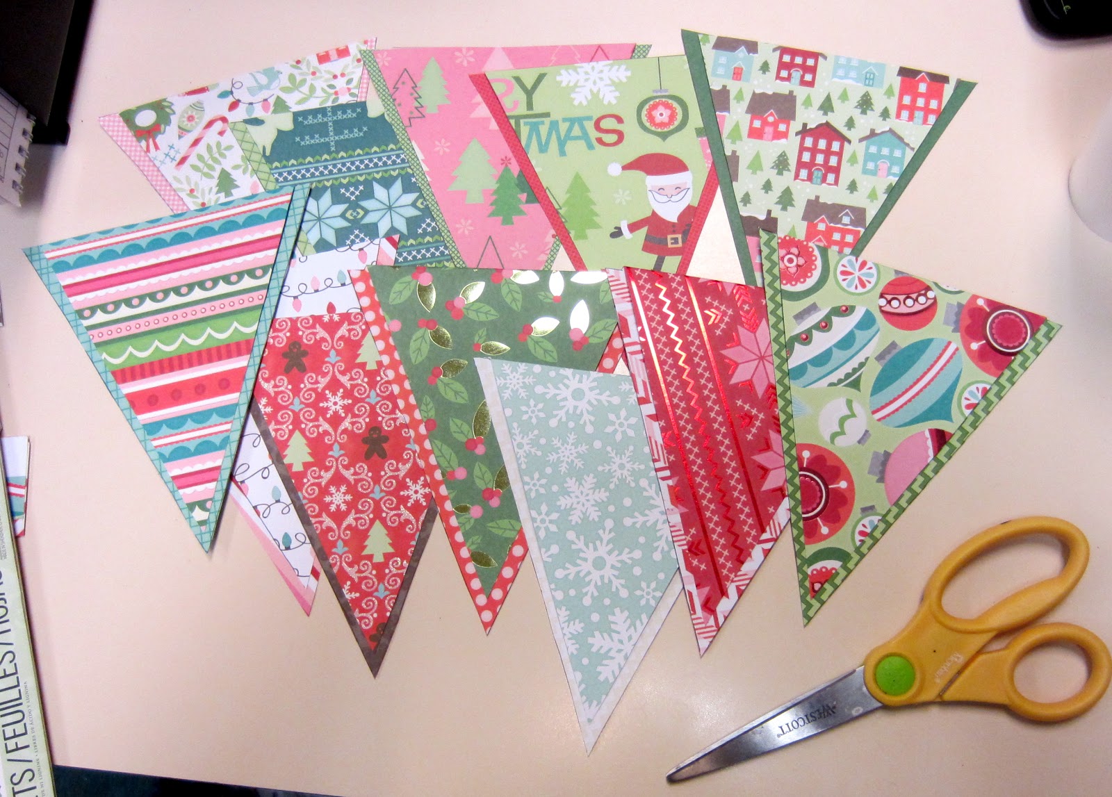 Moxie Fox: DIY Holiday Bunting Flags