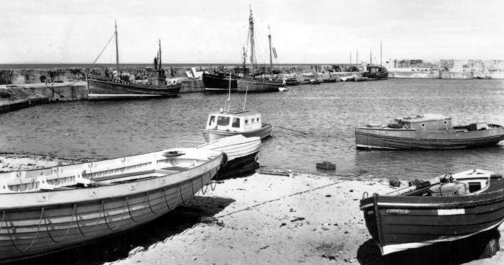 Tour Scotland: Old Photographs Hopeman Harbour Scotland