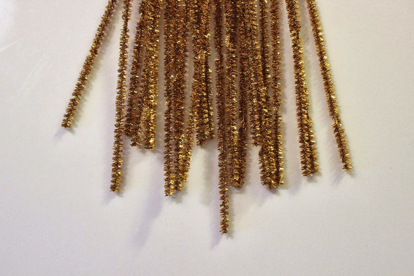 Starry Eyes + Coffee Cups: Pipe Cleaner Crown + Portrait Setting