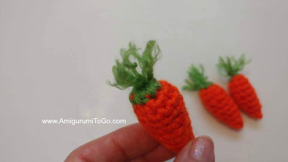 Small Crochet Carrot