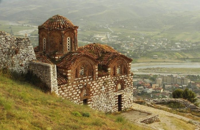 Restoration of the frescoes in the dome of the Church of St. Triad in Berat