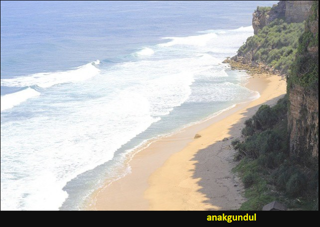 Pantai Watu Nene Gunungkidul, Kemiripan Pantai Dreamland Bali | Info ...