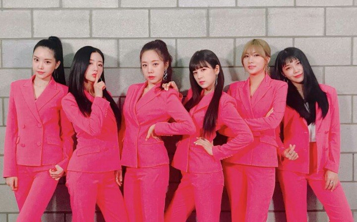 Apink's self-styled pink suits - K-POP, K-FANS