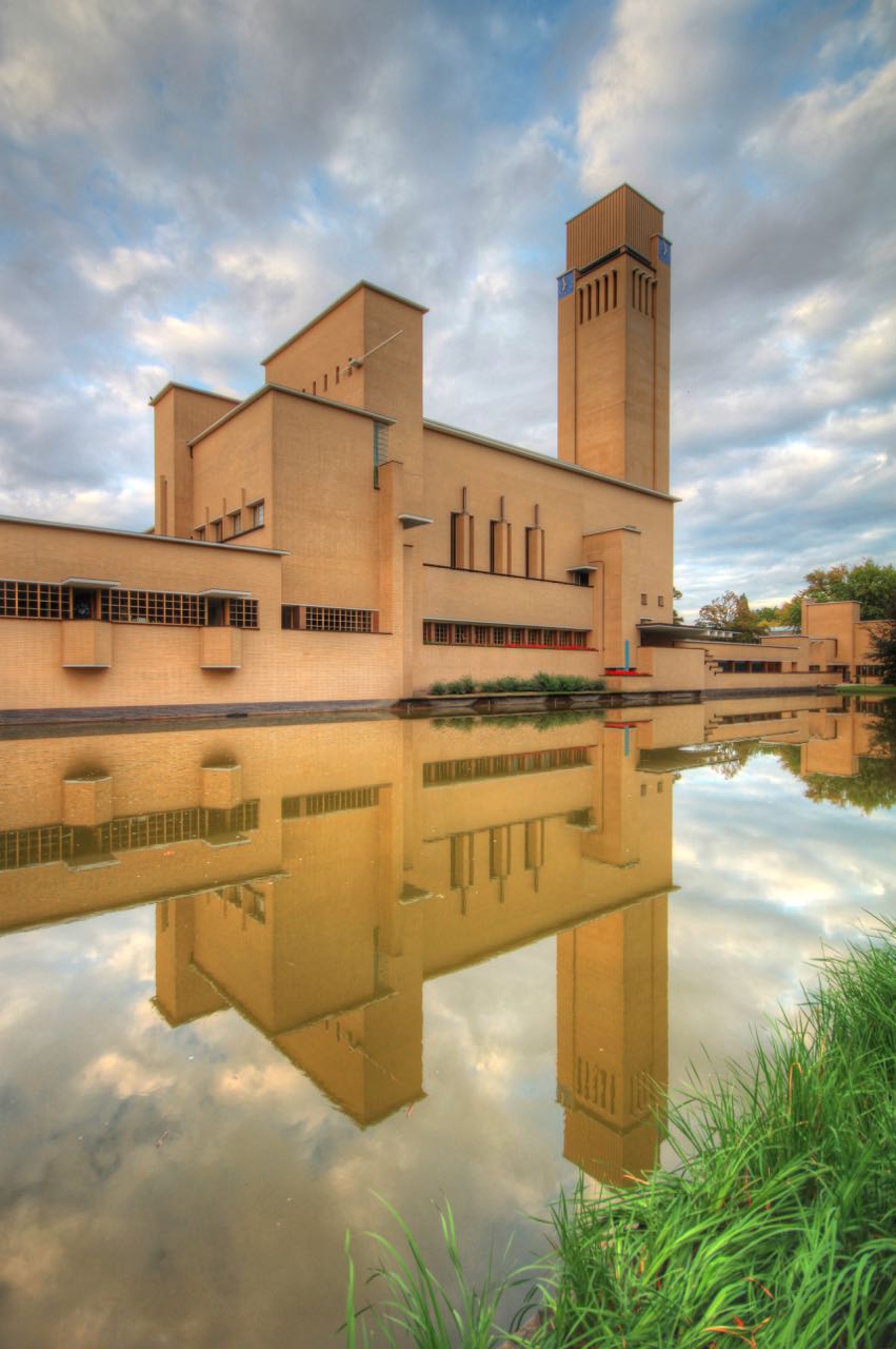 austin cubed: dancing with architecture: Willem Dudok's town hall for ...