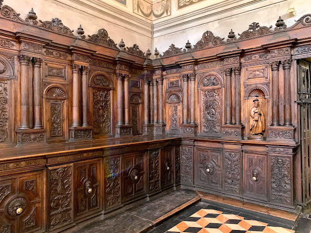 Guilio Romano's Monumental Sacristy in the Abbazia di San Benedetto ...